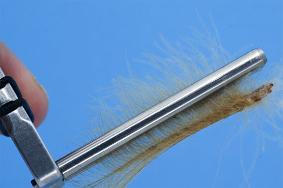 Wooden CDC Fly Tying Tool - How to use it - Fly Tying