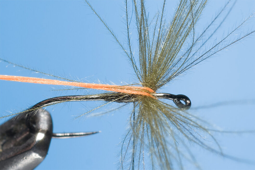 Tying Technique - Micro CDC Spent flies - Fly Tying